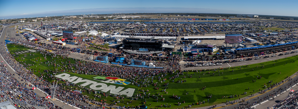 Fan Voting for the 2026 DAYTONA 500 Trioval Grass Design Kicks Off ...
